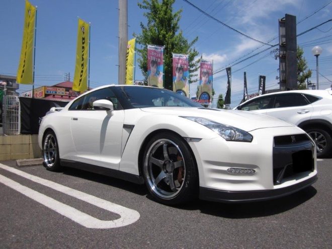 NISSAN R35 GT-R×ADVAN Racing | 秋山タイヤホームページ