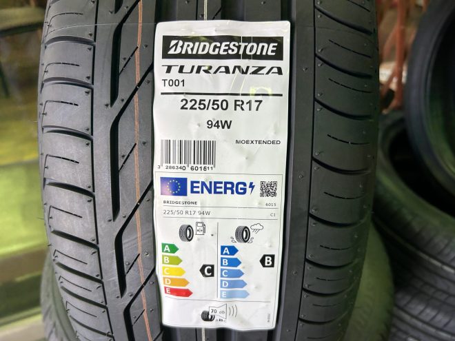 輸入車メーカー承認（純正装着）タイヤ交換 | 秋山タイヤホームページ