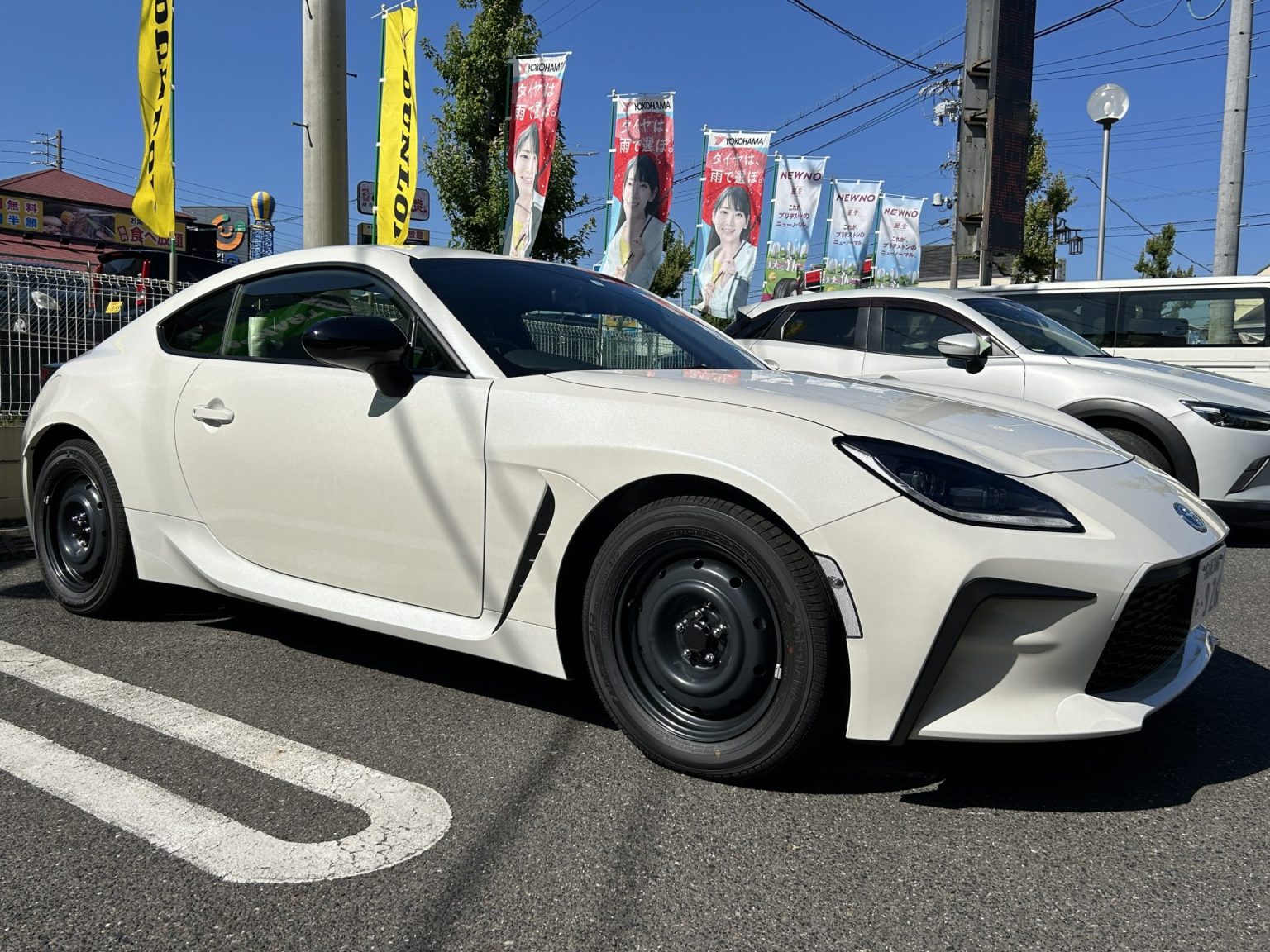 TOYOTA GR86×ADVAN Racing | 秋山タイヤホームページ