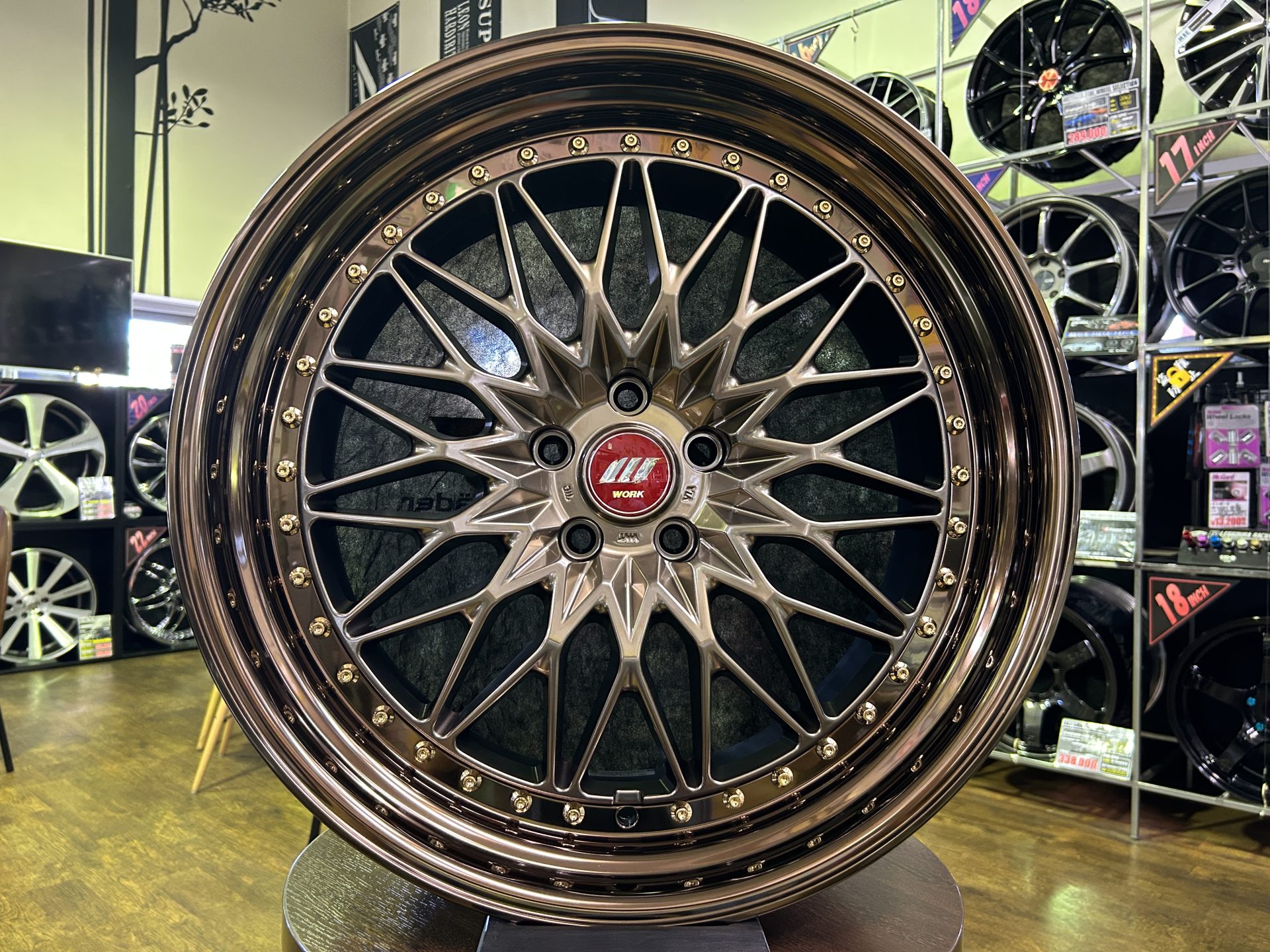 WORK LIMITED EDITIONニュース | 秋山タイヤホームページ